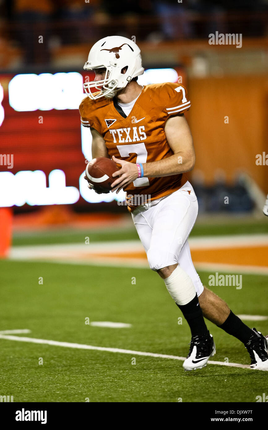 Oklahoma state game at darrell k royal hi-res stock photography and ...