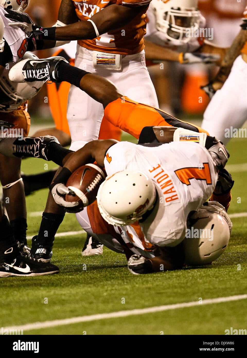 Oklahoma state game at darrell k royal hi-res stock photography and ...