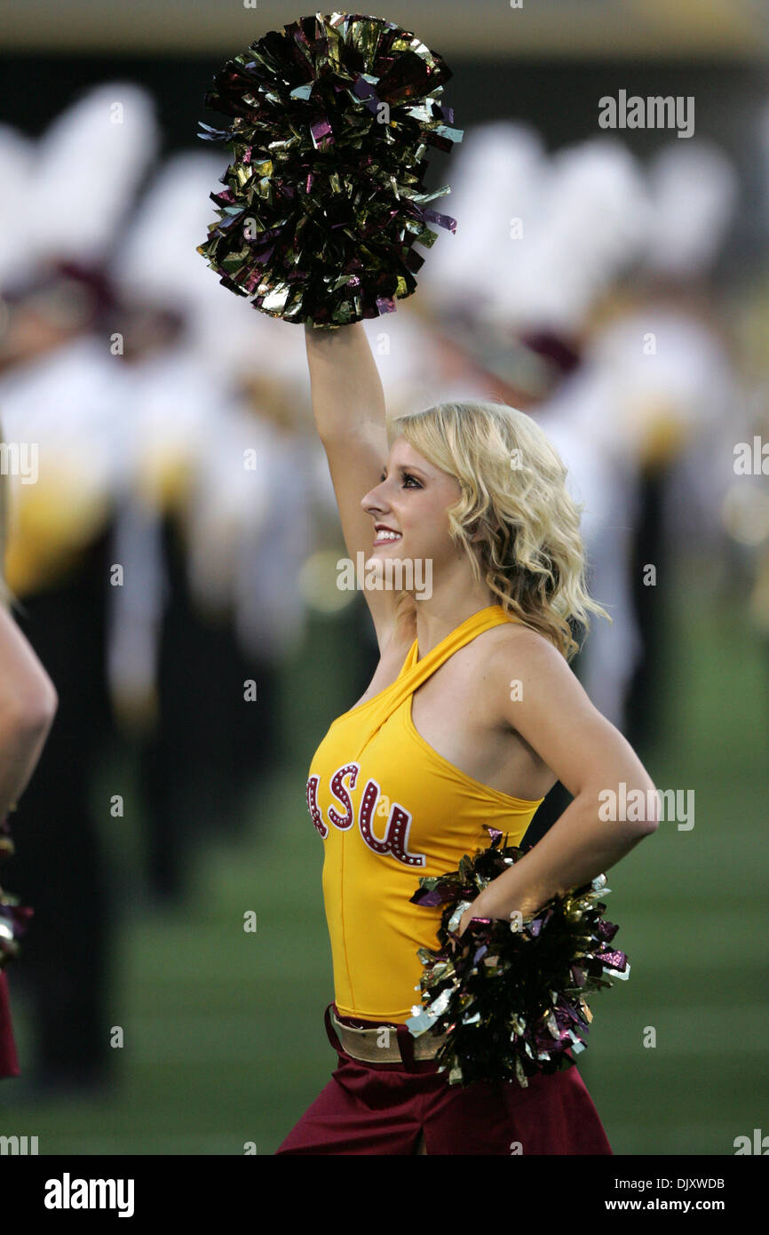 Arizona state sun devils cheerleader hi-res stock photography and ...