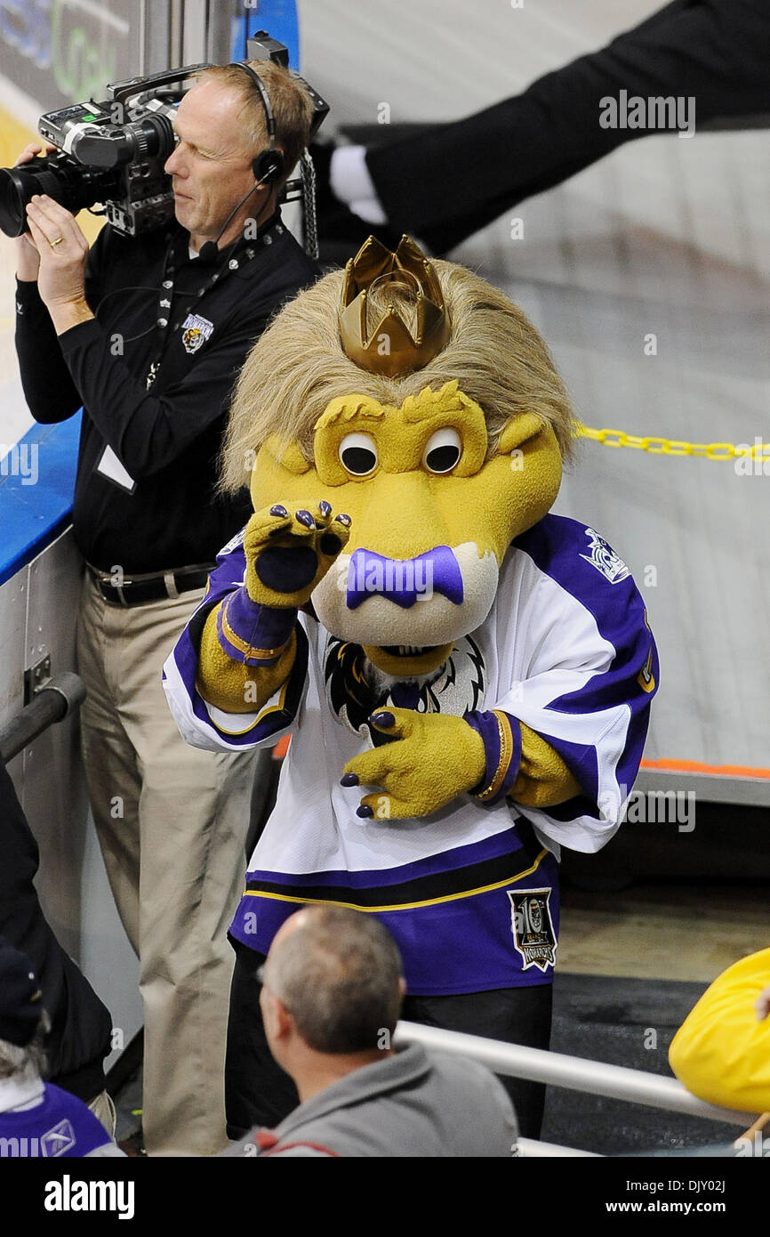 Manchester united mascot hi-res stock photography and images - Alamy