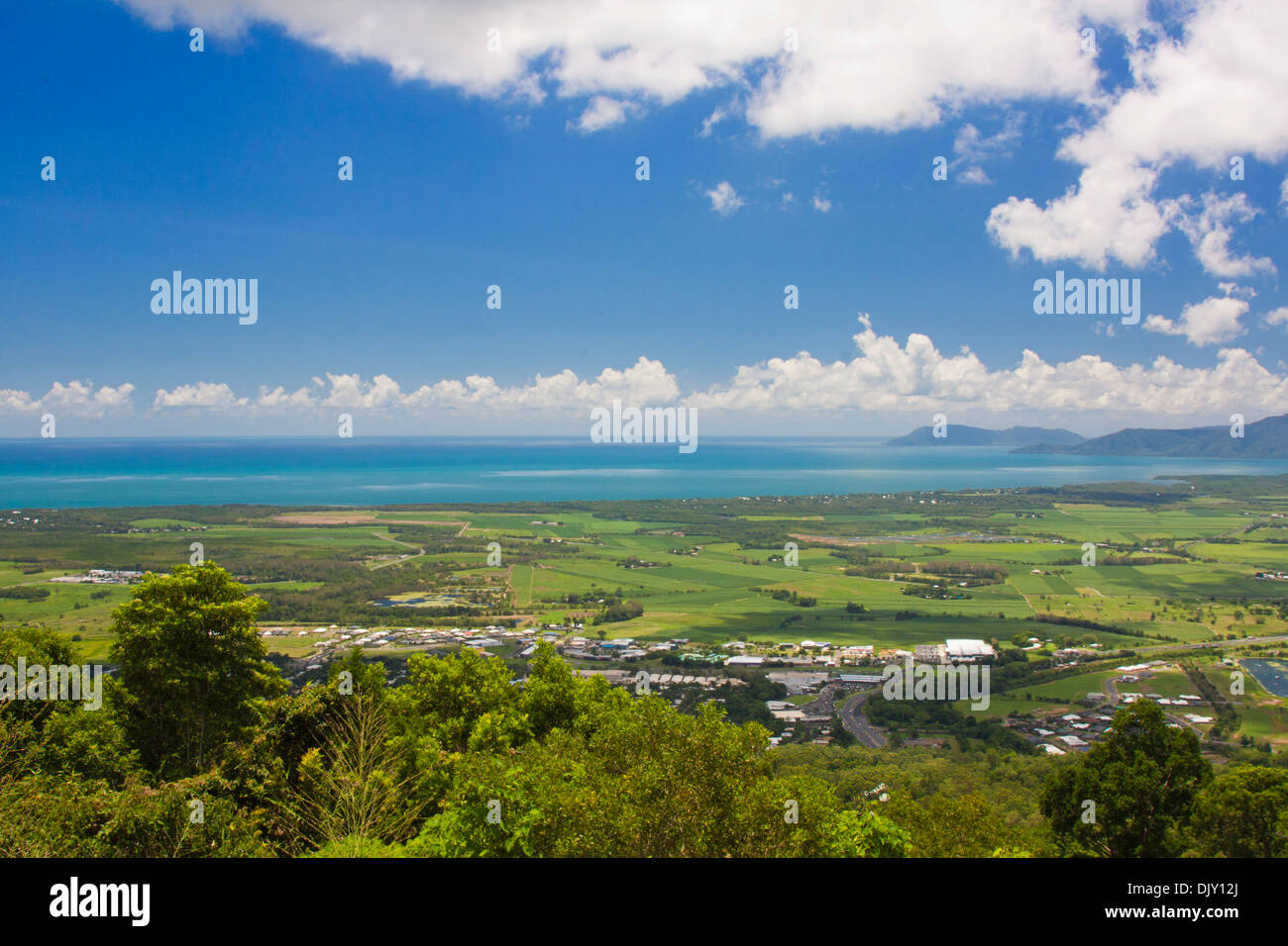 view of Cairns from the Kuranda range Stock Photo - Alamy