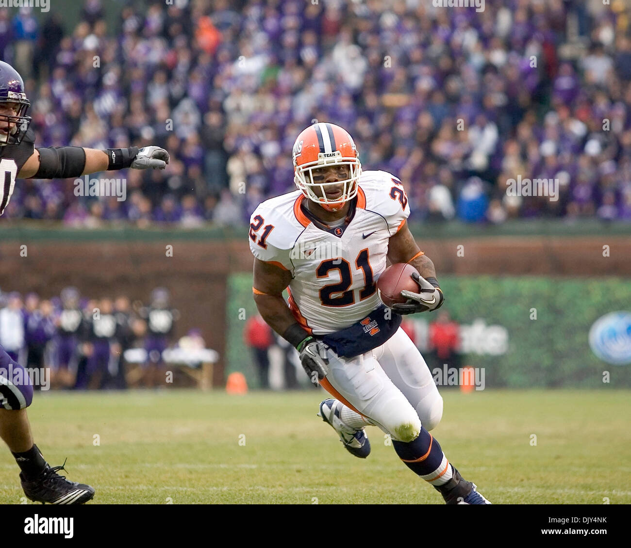 University of chicago football field hi-res stock photography and ...