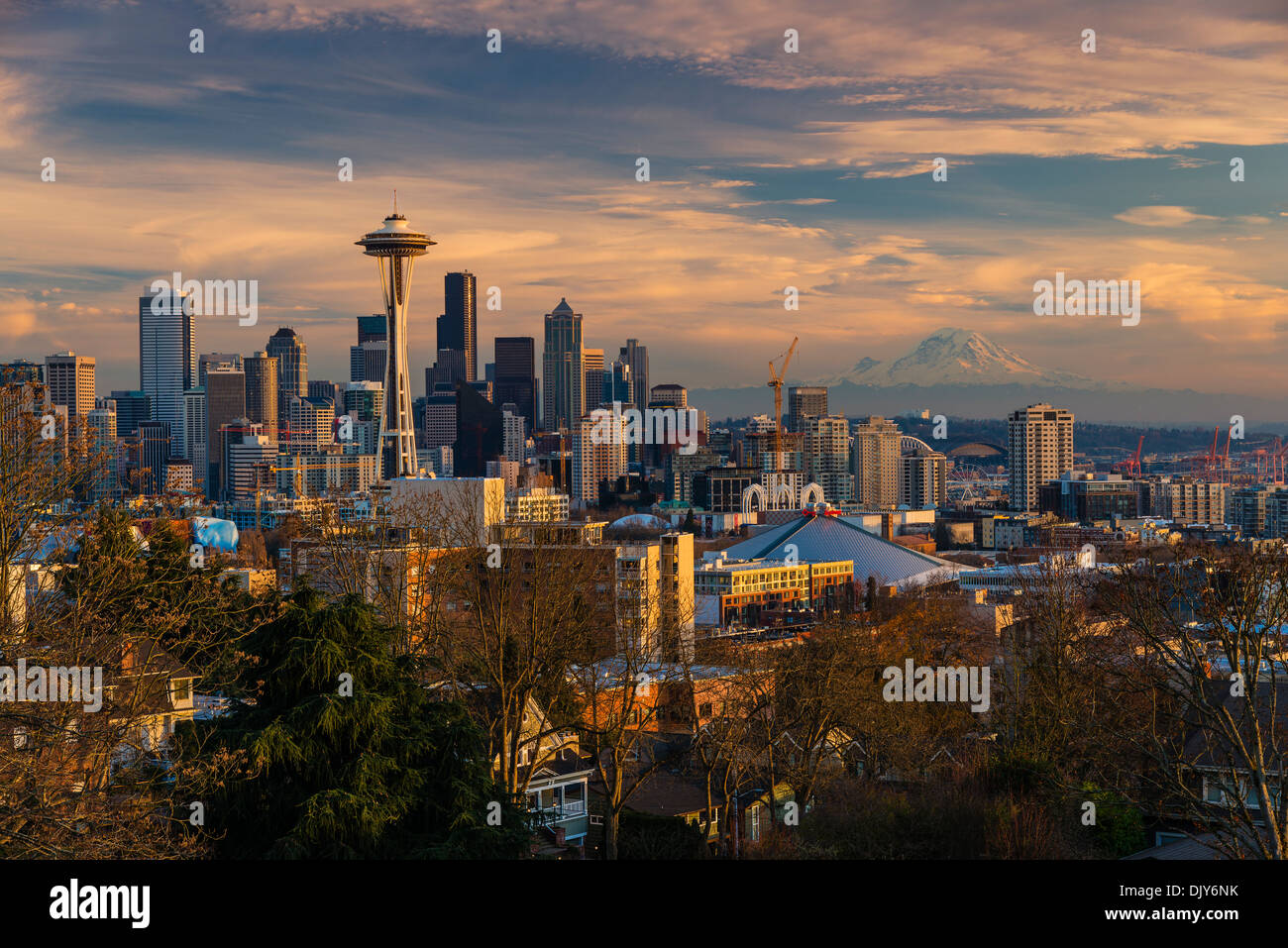 Queen anne seattle hi-res stock photography and images - Alamy
