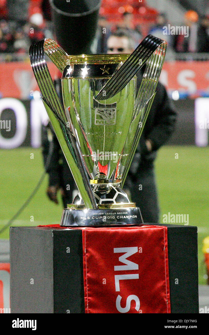 Lifted the trophy hi-res stock photography and images - Alamy
