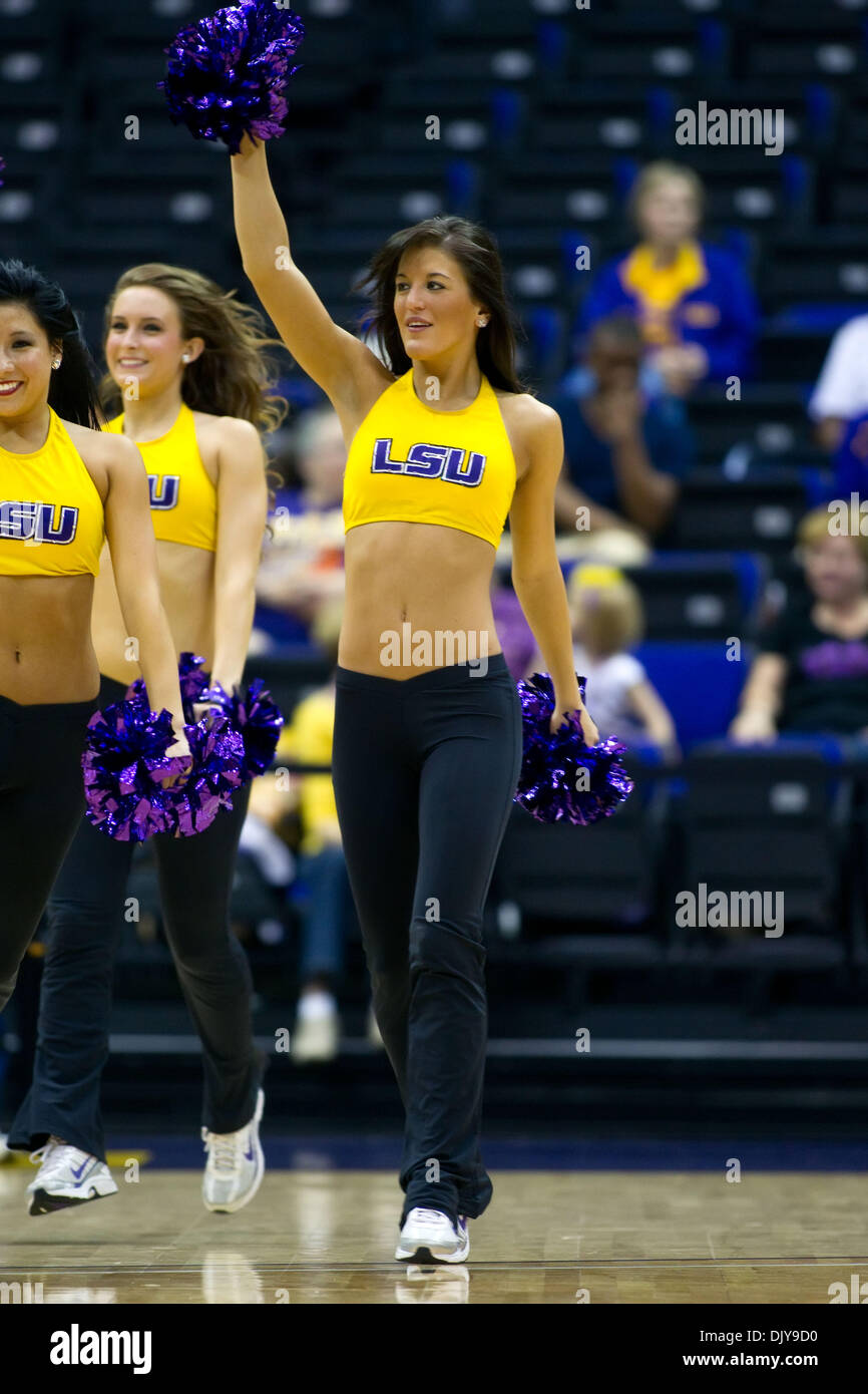 Lsu tiger girls dance team hi-res stock photography and images - Alamy