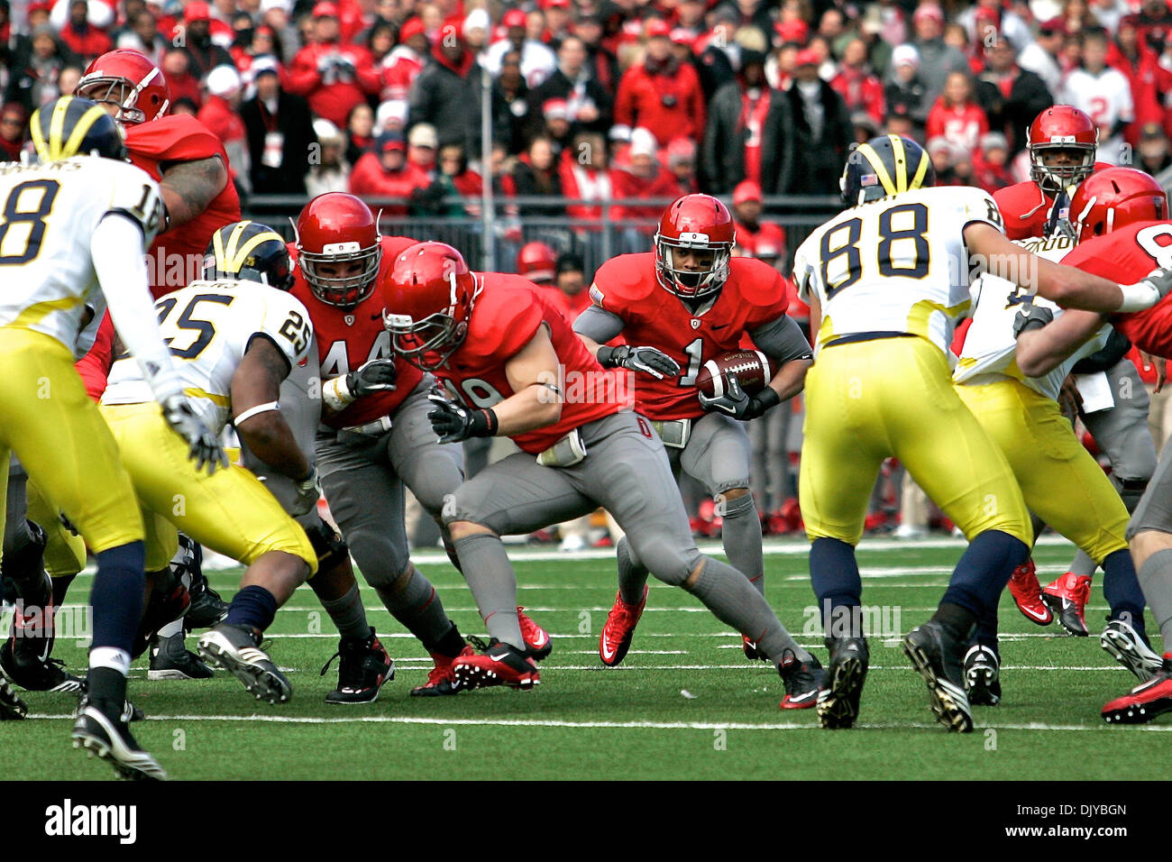 Ohio state offensive line hi-res stock photography and images - Alamy