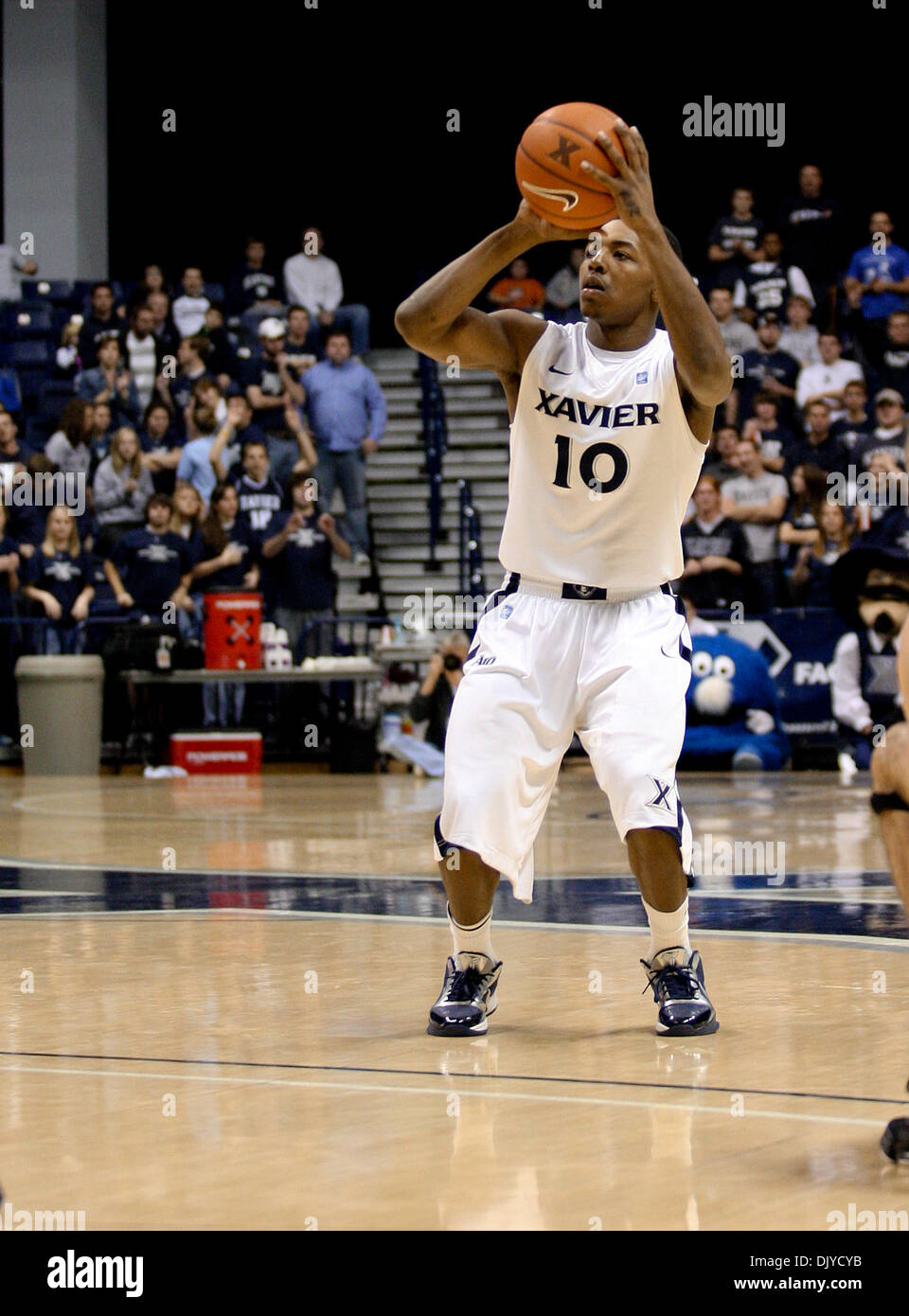 Nov. 27, 2010 - Cincinnati, Ohio, United States of America - Xavier ...