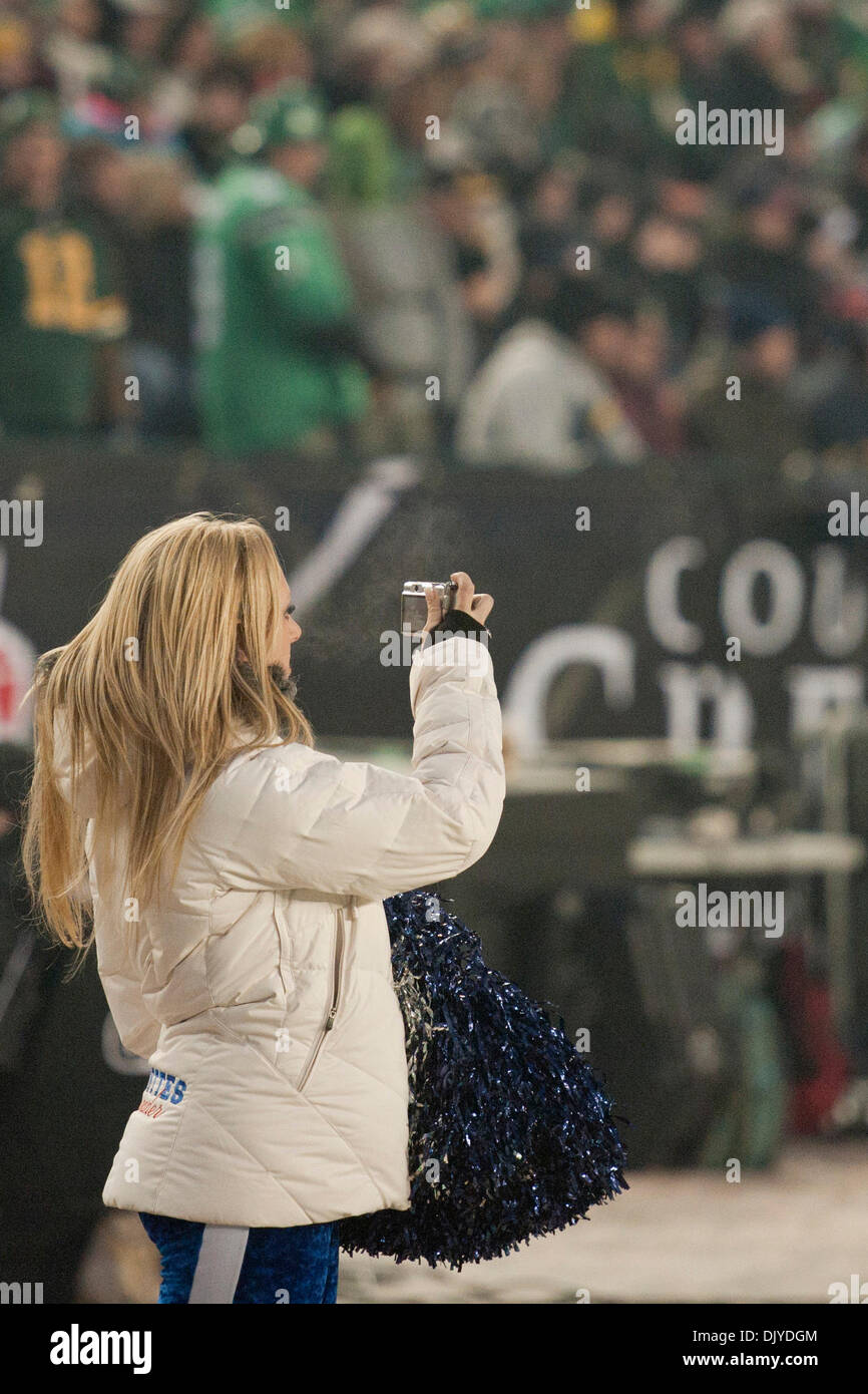 Cfl cheerleaders hi-res stock photography and images - Alamy