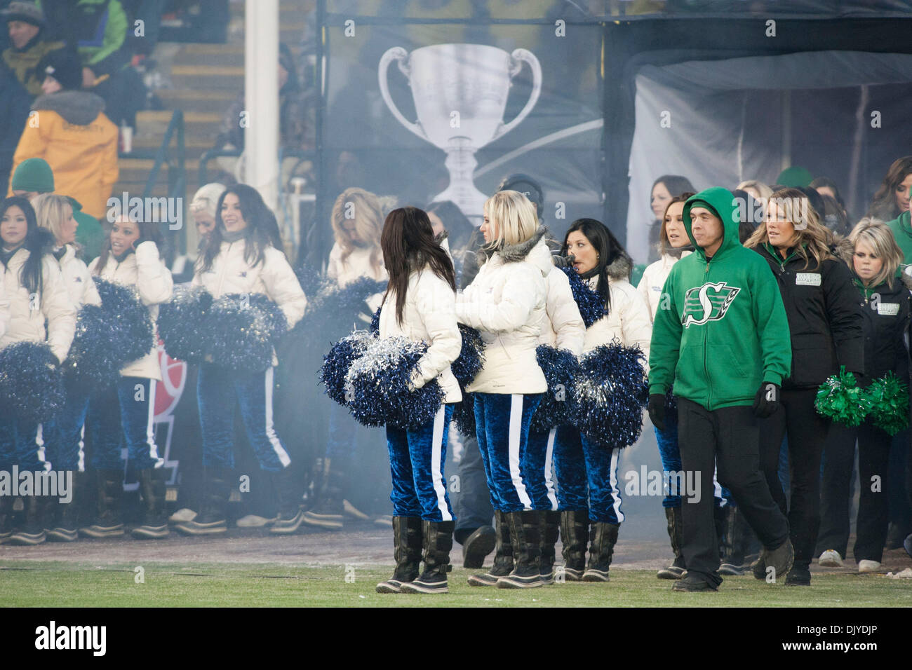 Cfl cheerleaders hi-res stock photography and images - Alamy