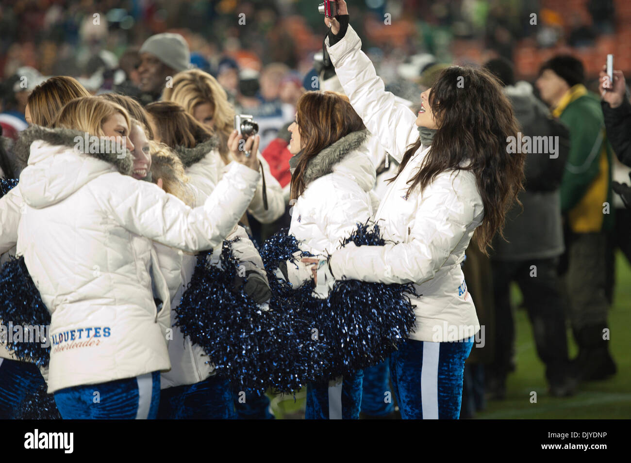 Cfl cheerleaders hi-res stock photography and images - Alamy