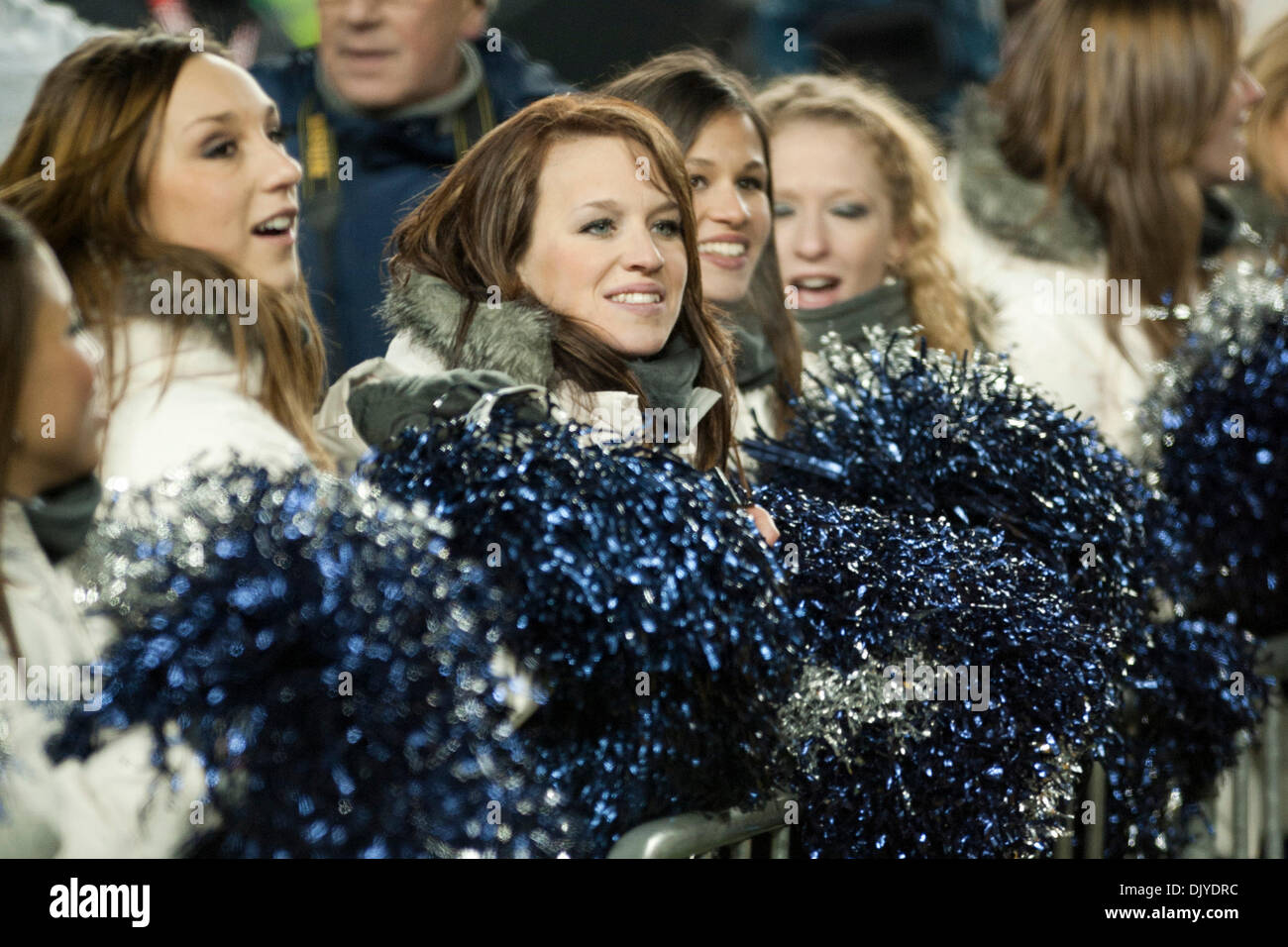 Cfl cheerleaders hi-res stock photography and images - Alamy