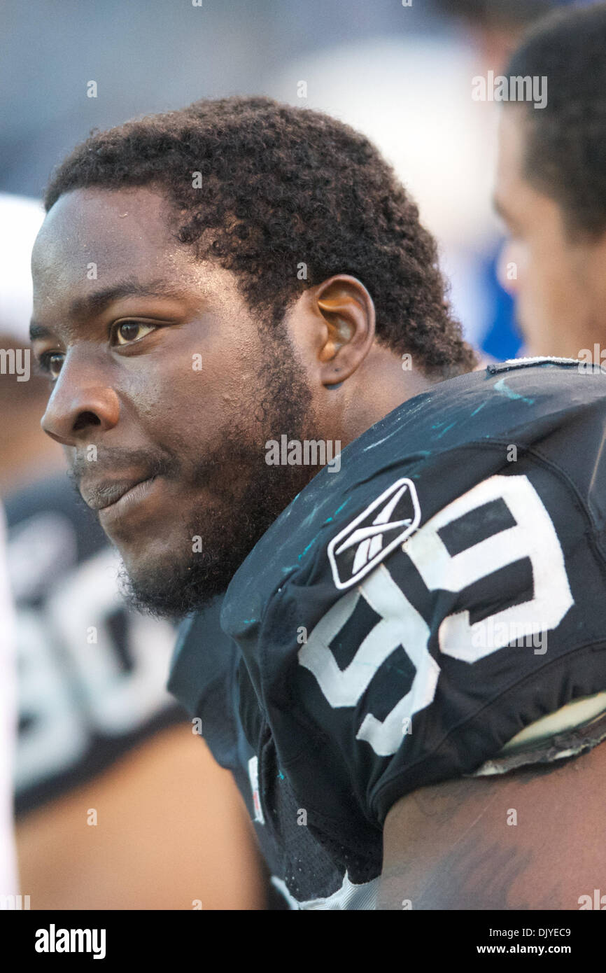 Oakland raiders defensive end lamarr hi-res stock photography and ...