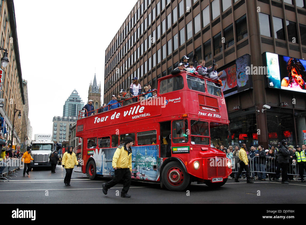 Dec. 1, 2010 - Montreal, Quebec, Canada - Montreal Alouettes' players ...