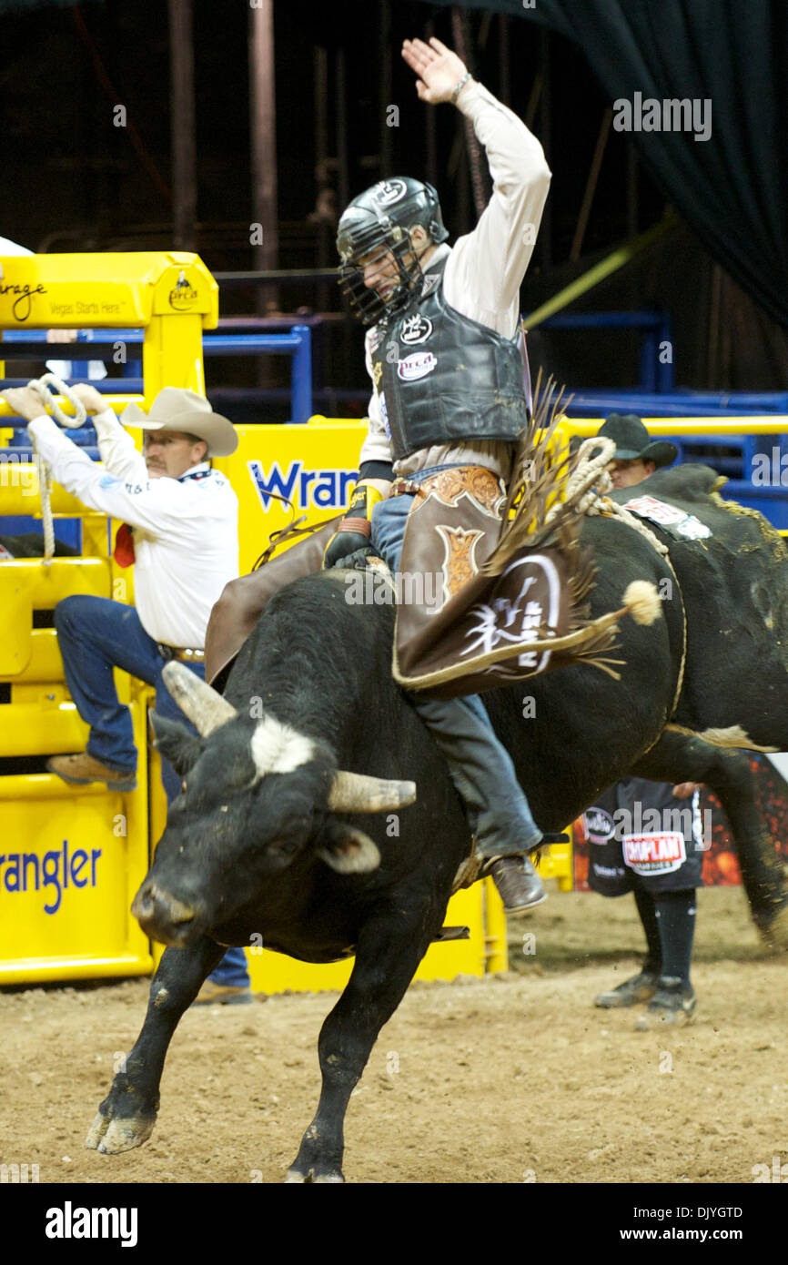 Dustin diamond 2010 hi-res stock photography and images - Alamy