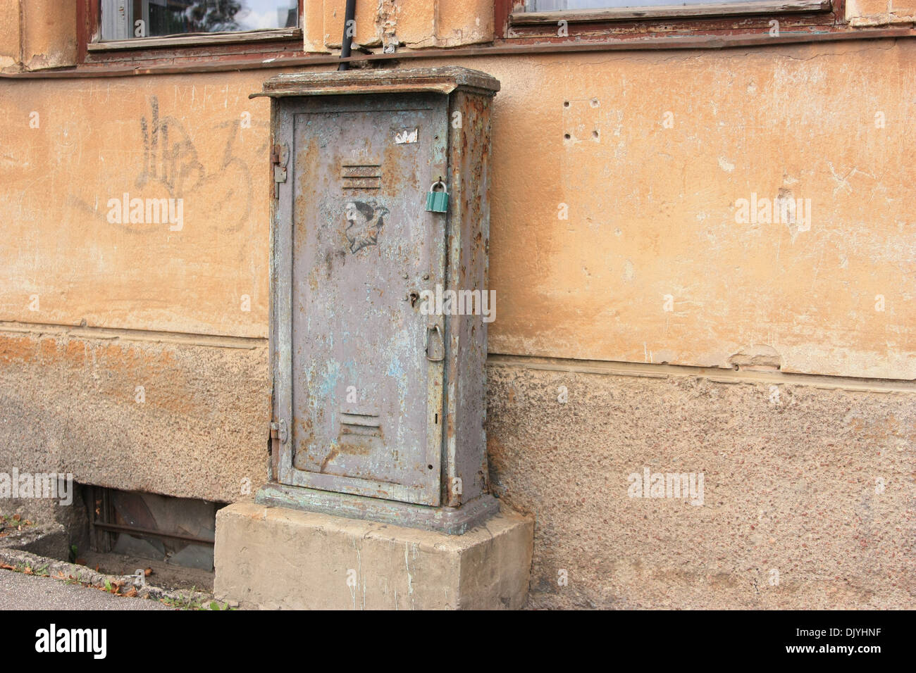 Rusty electrical box hi-res stock photography and images - Alamy