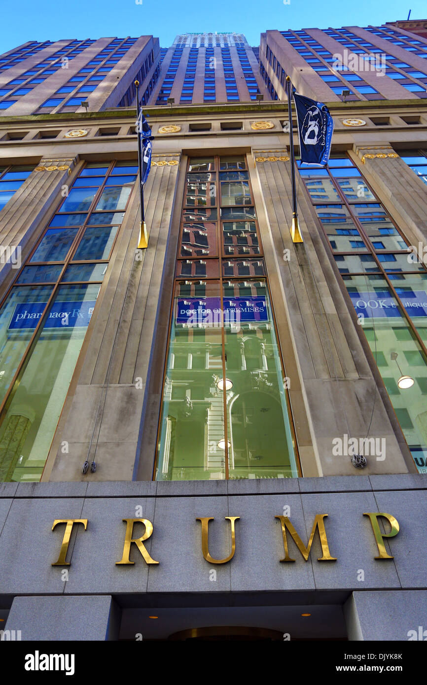 Donald trump wall street hi-res stock photography and images - Alamy