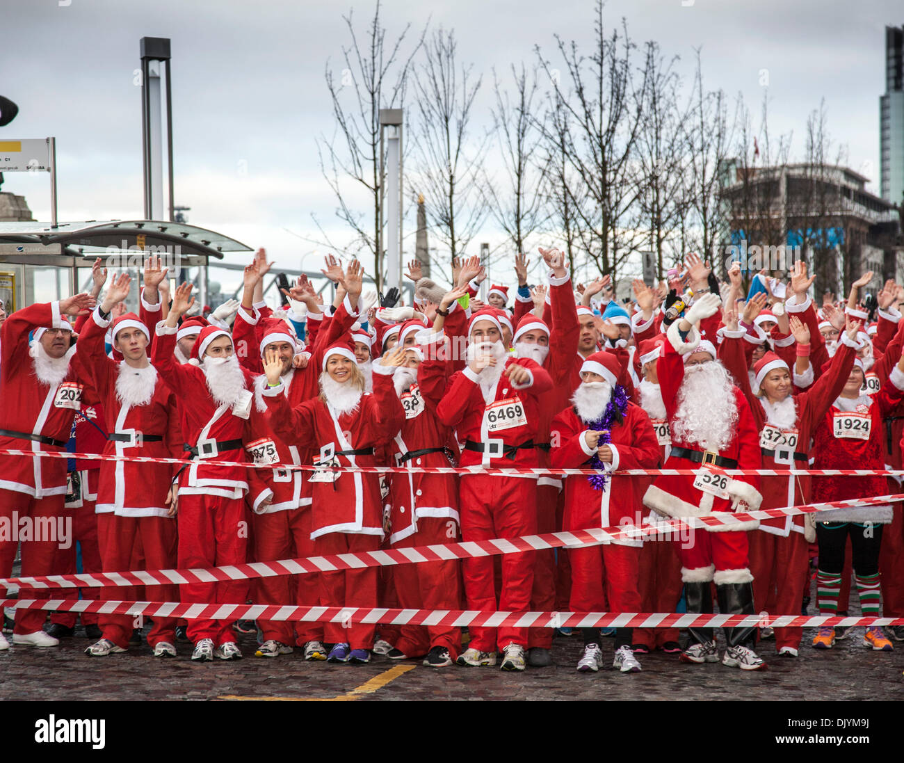 Liverpool, Merseyside, UK 1st December, 2013. Start line at the ...