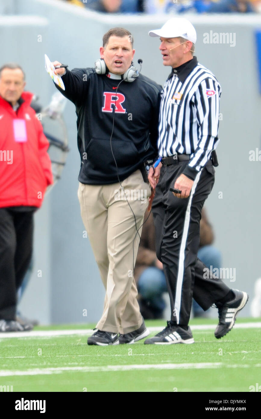 Rutgers head coach greg schiano hi-res stock photography and images - Alamy