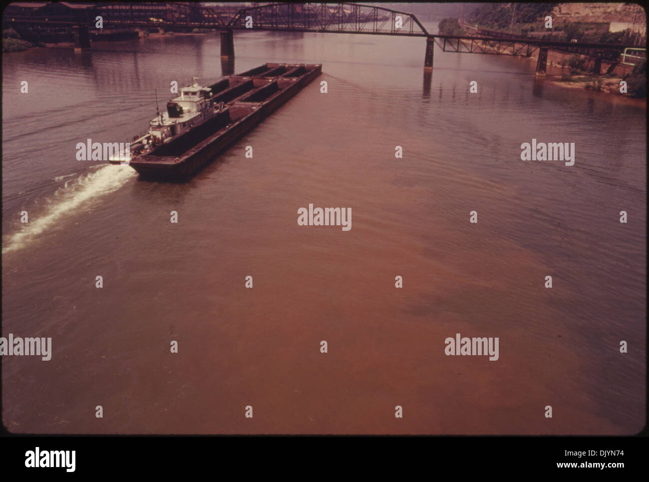 Monongahela oil spill hi-res stock photography and images - Alamy