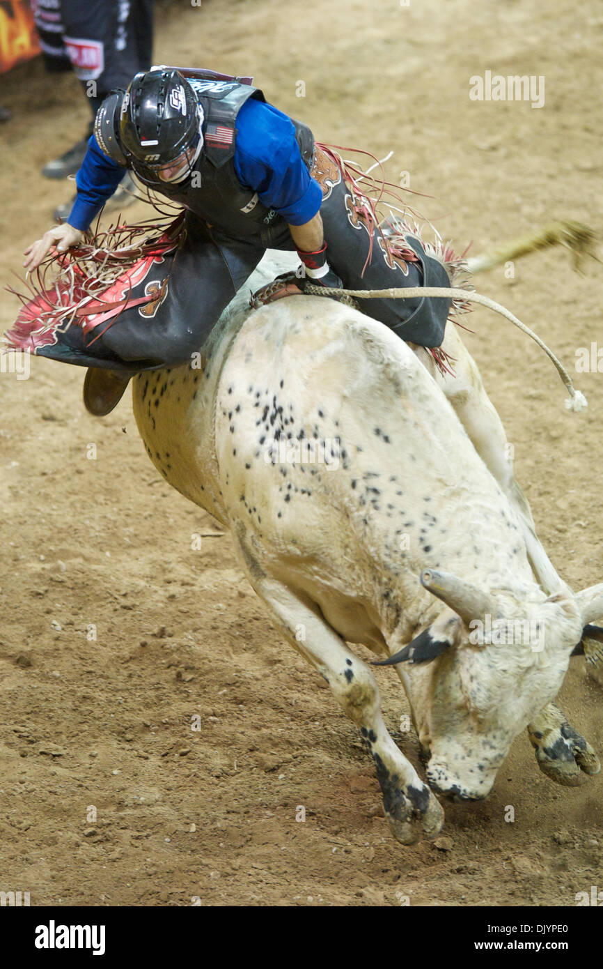 Rodeo cowboy gets bucked off hi-res stock photography and images - Alamy