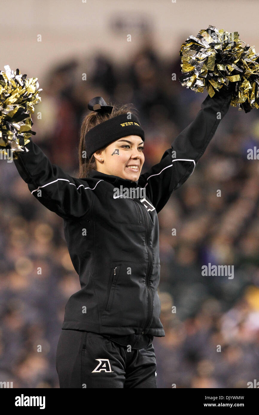 Usna cheerleaders hi-res stock photography and images - Alamy