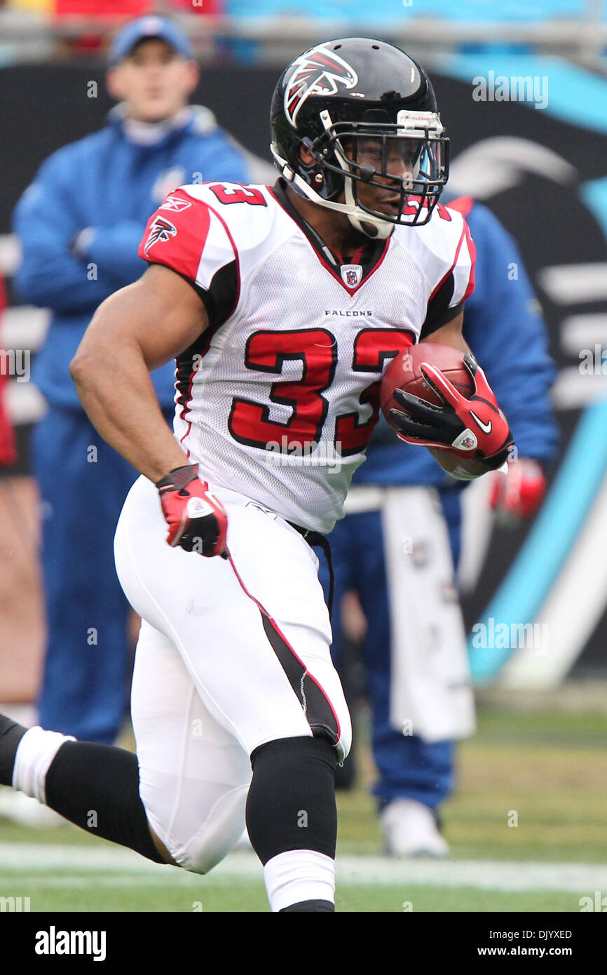 December 12, 2010; Atlanta Falcons running back Michael Turner (33) at ...