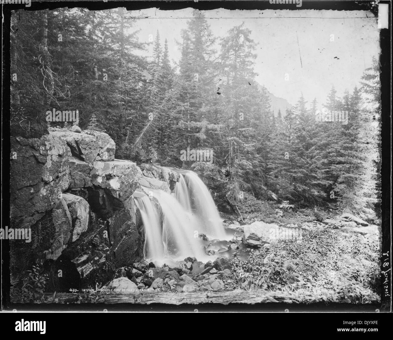 Stream water in middle Black and White Stock Photos & Images - Alamy