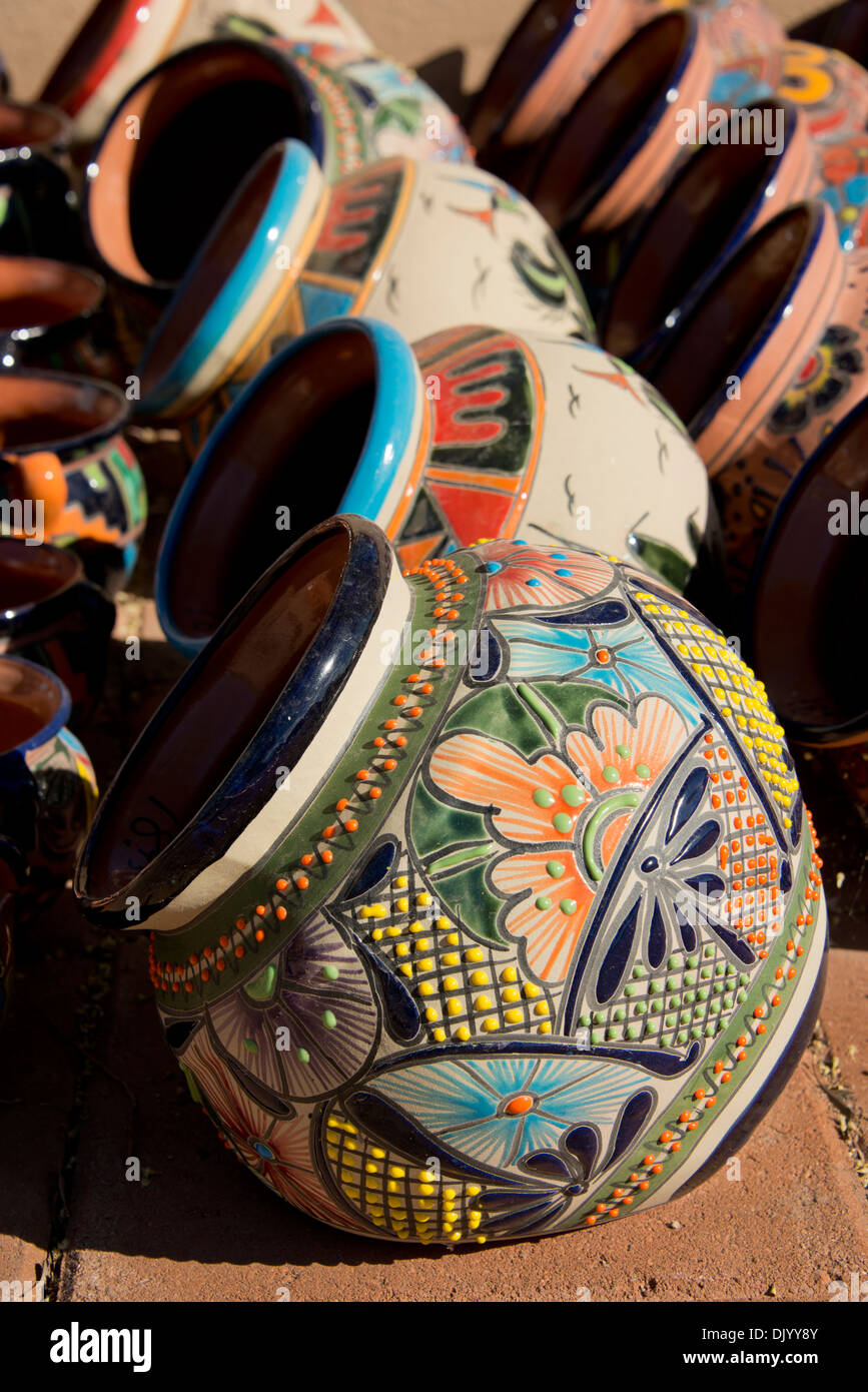 Mexican pottery hi-res stock photography and images - Alamy
