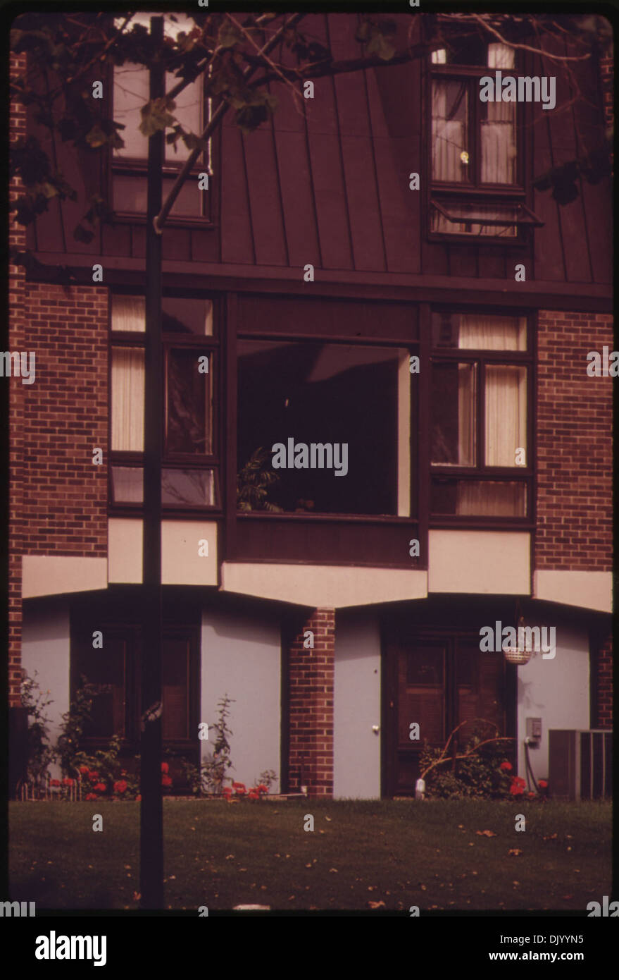 This image shows a close-up of townhouses on Chicago's South Side ...
