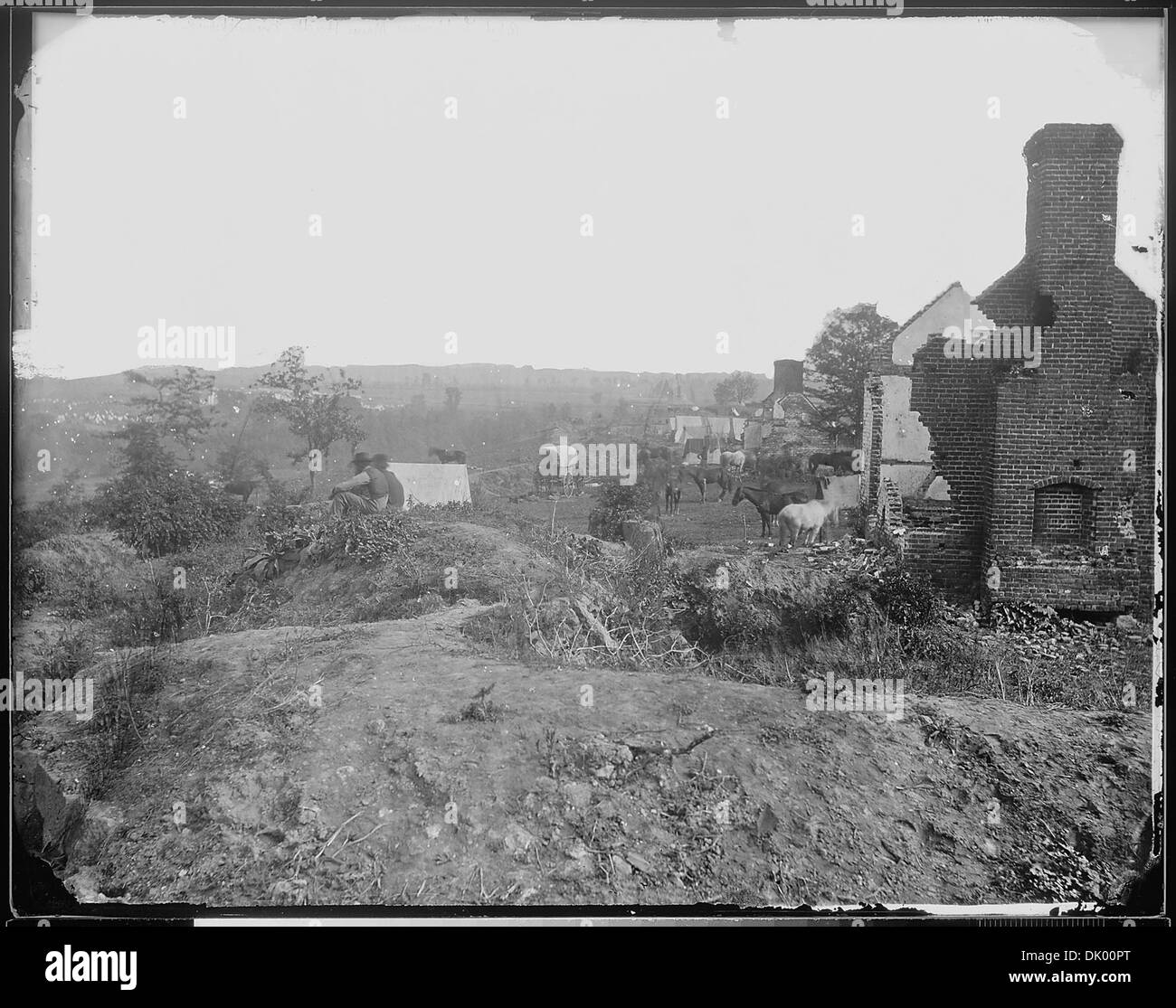 Confederate soldiers constructed defensive works at Mayre's Heights ...