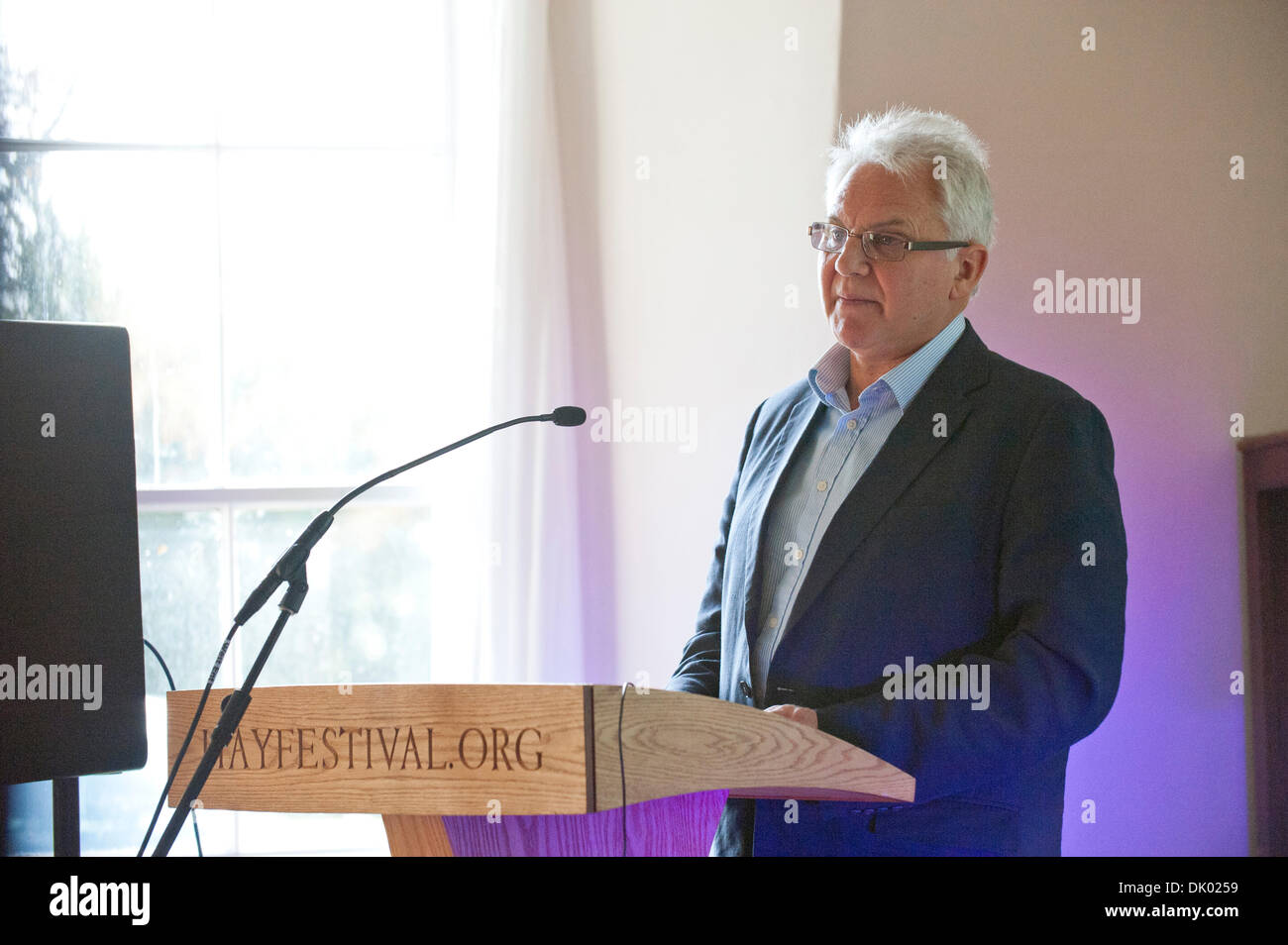 Hay-on-Wye, Wales, UK. 30th November 2013. Simon Pearson talks about ...