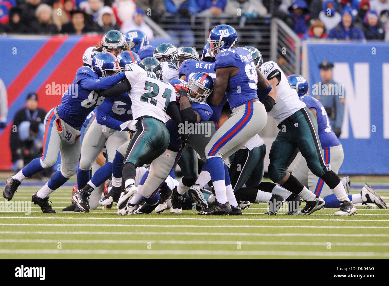 Pile of football players hi-res stock photography and images - Alamy