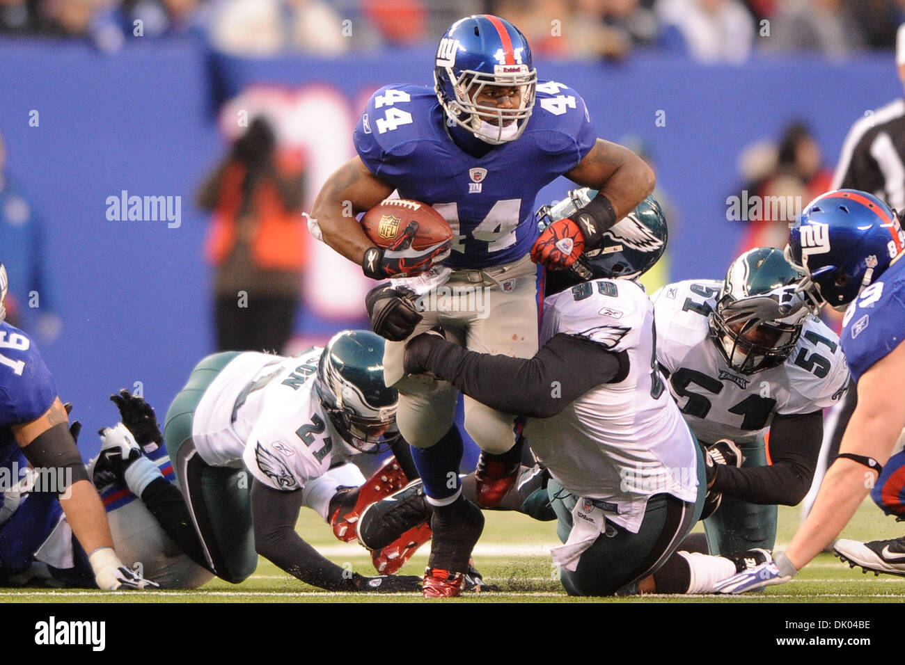 Philadelphia eagles defensive tackle hi-res stock photography and ...