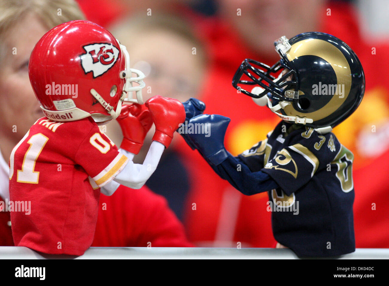 Professional puppets hi-res stock photography and images - Alamy