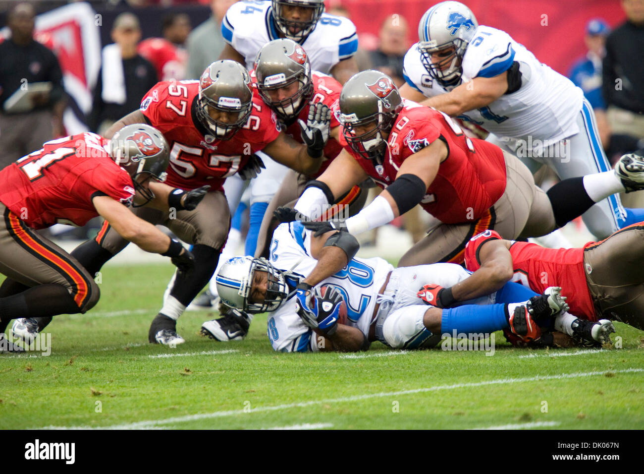 Detroit lions defensive line hi-res stock photography and images - Alamy