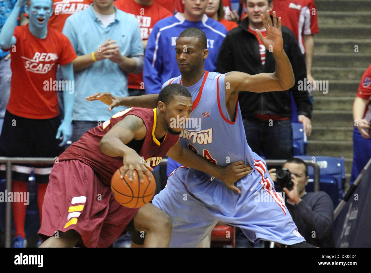 Dec. 20, 2010 - Dayton, Ohio, U.S - Dayton Flyers forward Devin Searcy ...