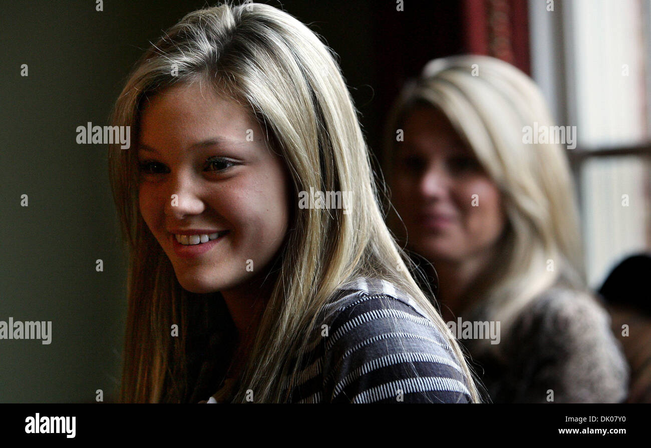 Dec. 22, 2010 - Nesbit, MS, U.S. - December 16, 2010 - Olivia Holt ...