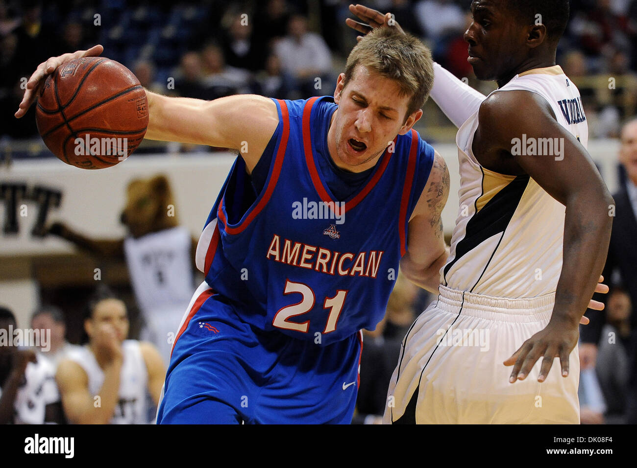 American university eagles mens basketball hi-res stock photography and ...