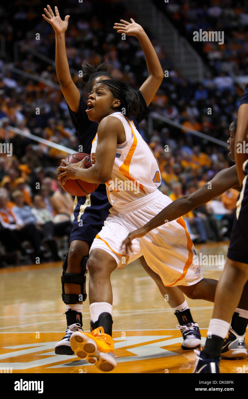 Avant guard hi-res stock photography and images - Alamy