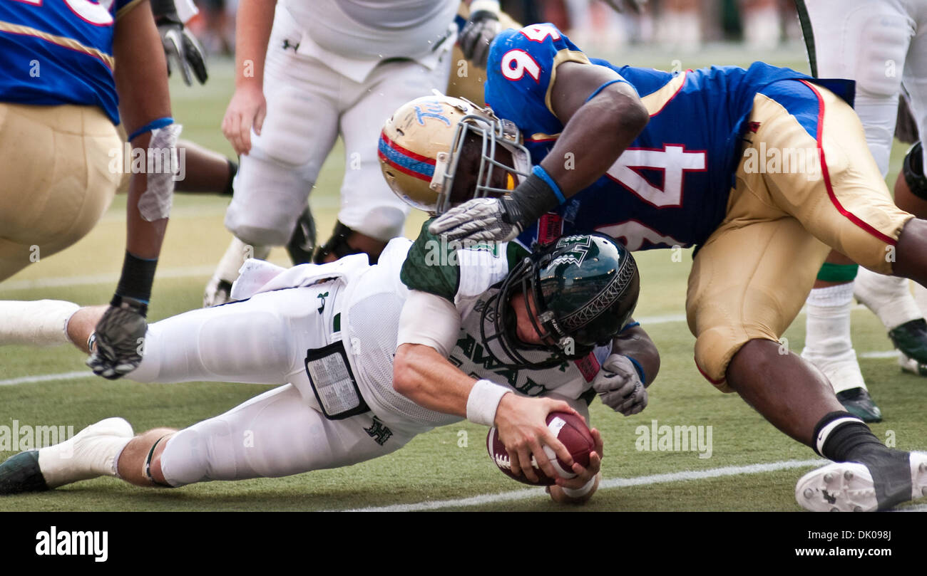 Dec. 24, 2010 - Honolulu, Hawaii, U.S - Hawaii Warriors quarterback ...