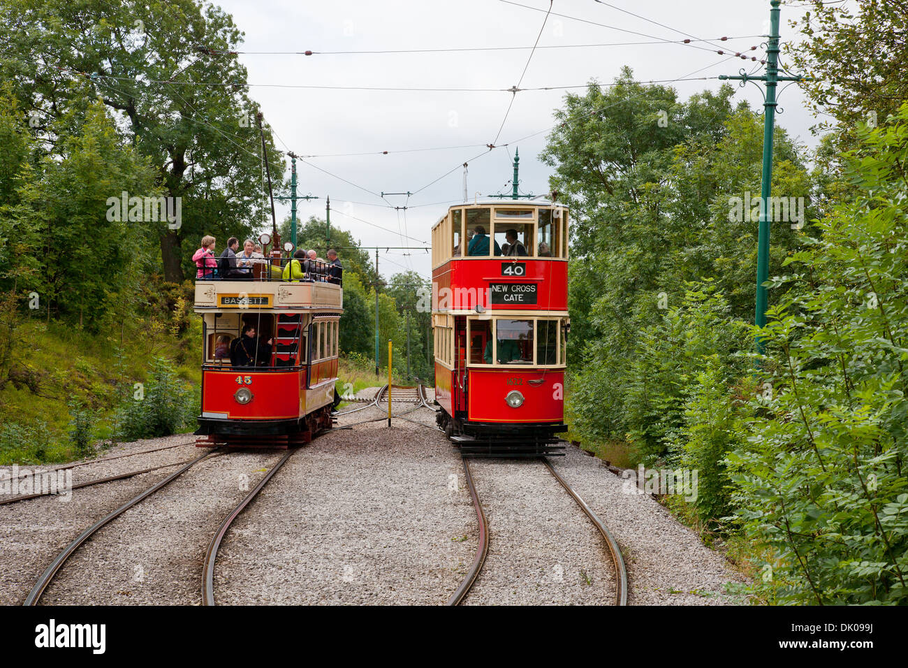 Southampton 45 (1903) & London Transport 1622 (1912) trams at Glory ...