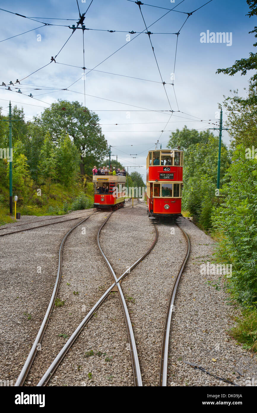 Southampton 45 (1903) & London Transport 1622 (1912) trams at Glory ...