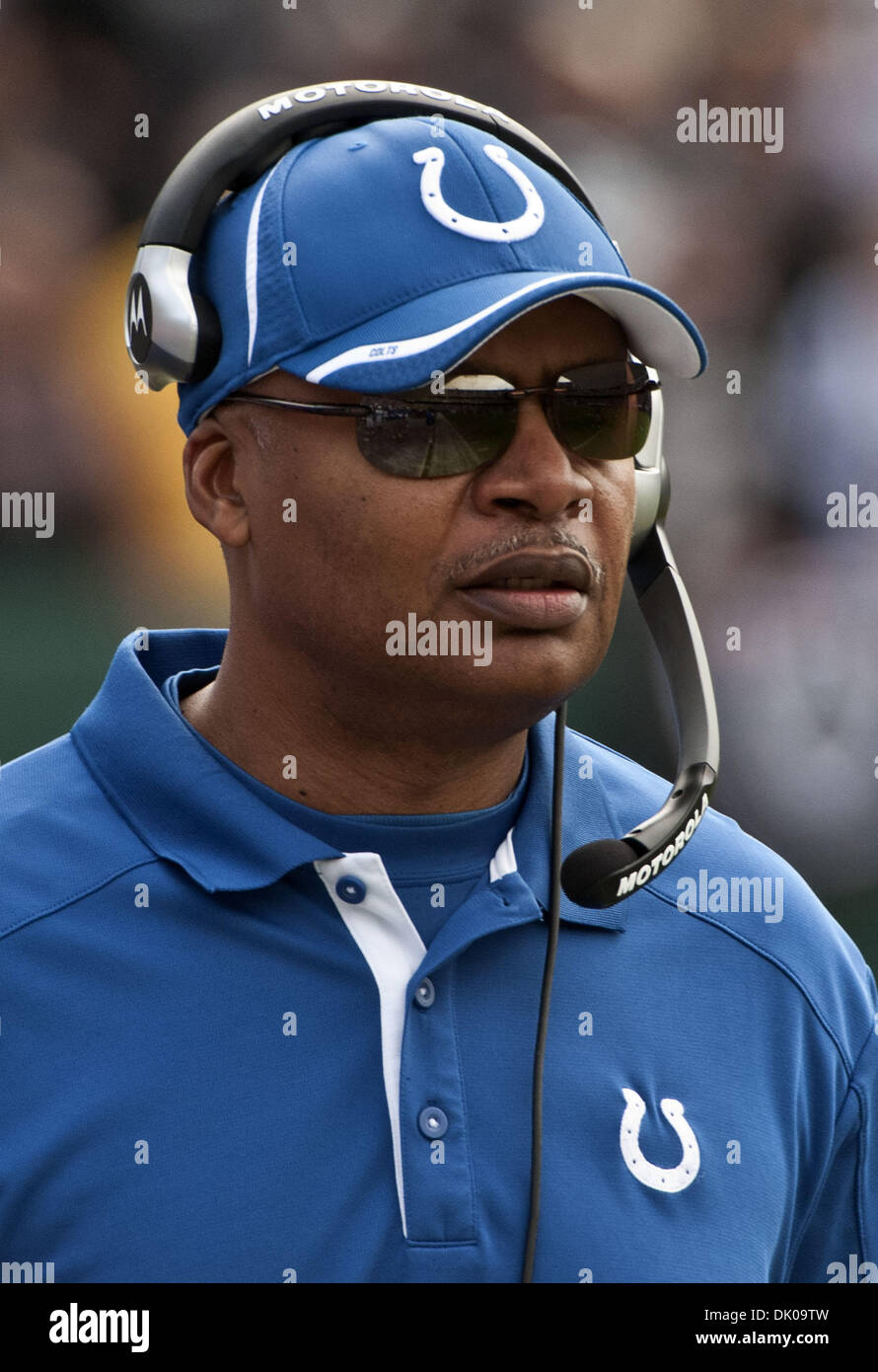 Indianapolis colts head coach hi-res stock photography and images - Alamy