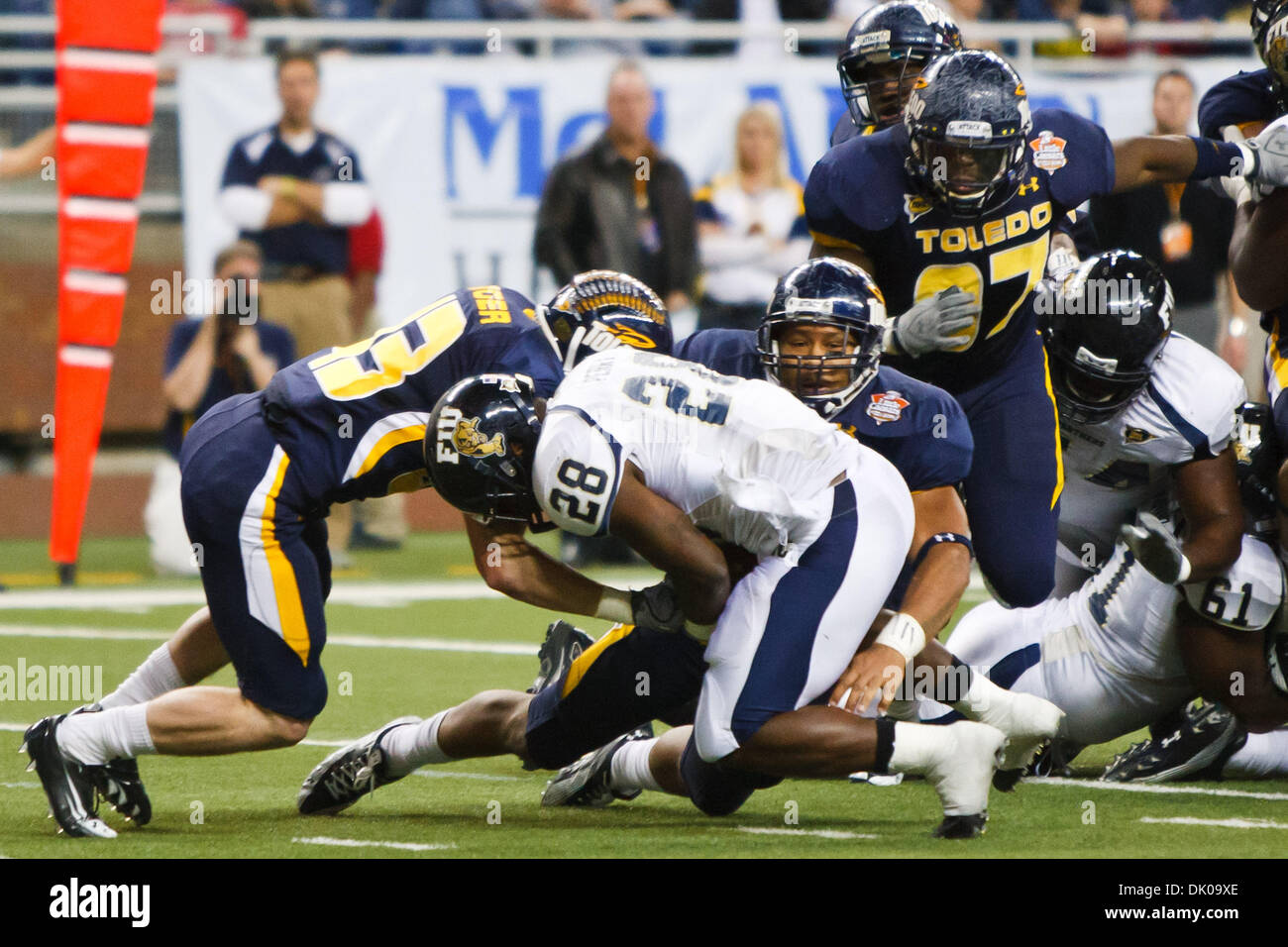 Ford field detroit sun hi-res stock photography and images - Alamy