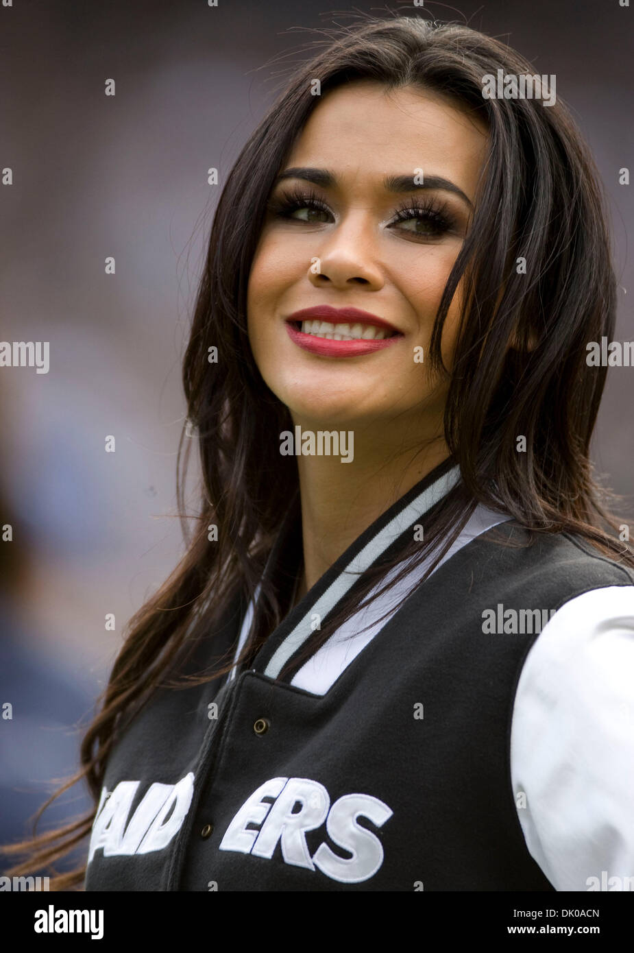 Oakland raiderette hi-res stock photography and images - Alamy