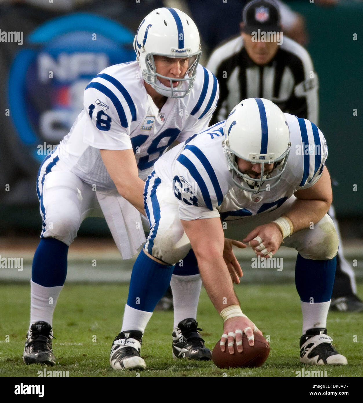 Indianapolis colts center jeff saturday hi-res stock photography and ...