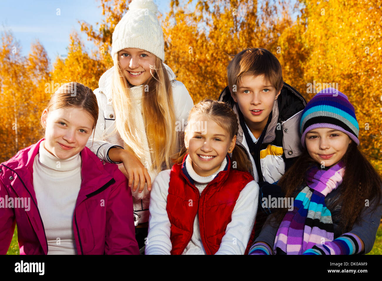 Group of five teen girls hi-res stock photography and images - Alamy