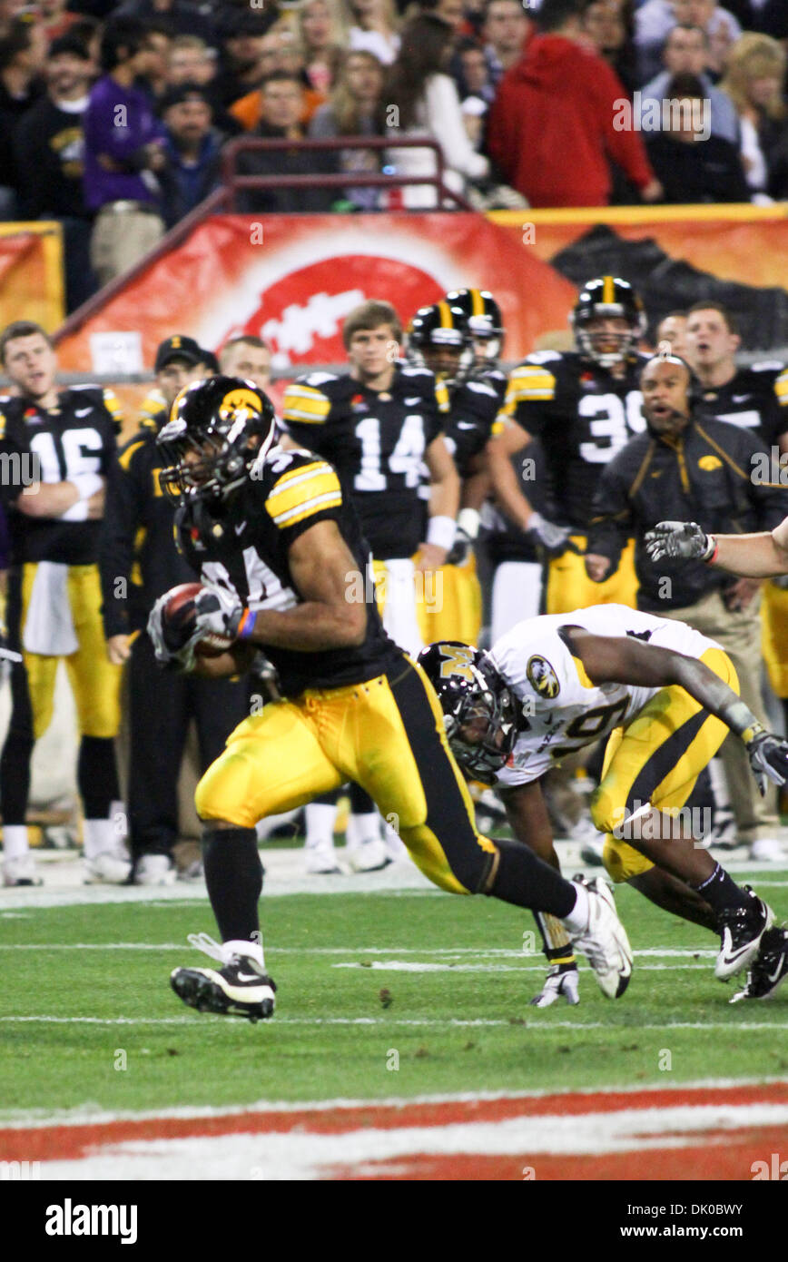 Dec. 28, 2010 - Tempe, Arizona, USA - RB Marcus Coker (34) breaks open ...