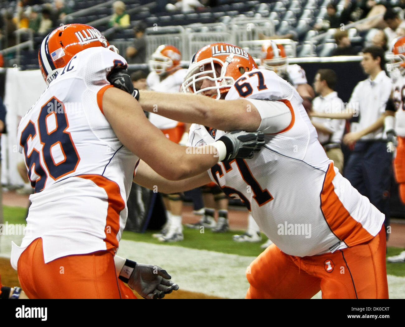 Dec. 29, 2010 - Houston, Texas, U.S - Illinois Fighting Illini ...