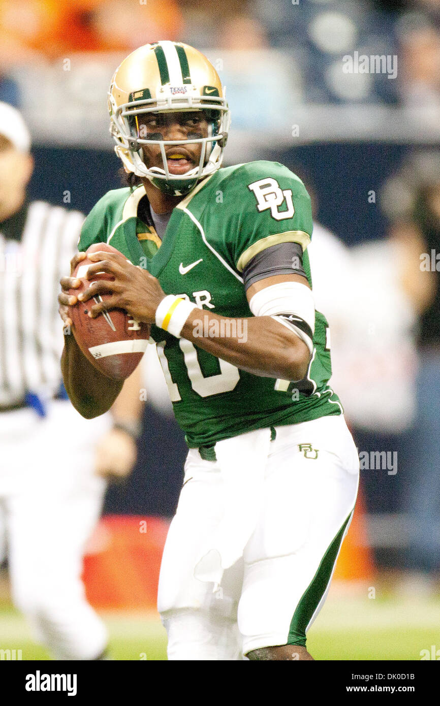 Dec. 29, 2010 - Houston, Texas, U.S - Baylor University QB (10) Robert ...